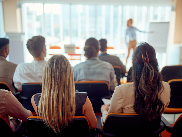 Understanding the Benefits of Accredited vs. Non-Accredited Training ...